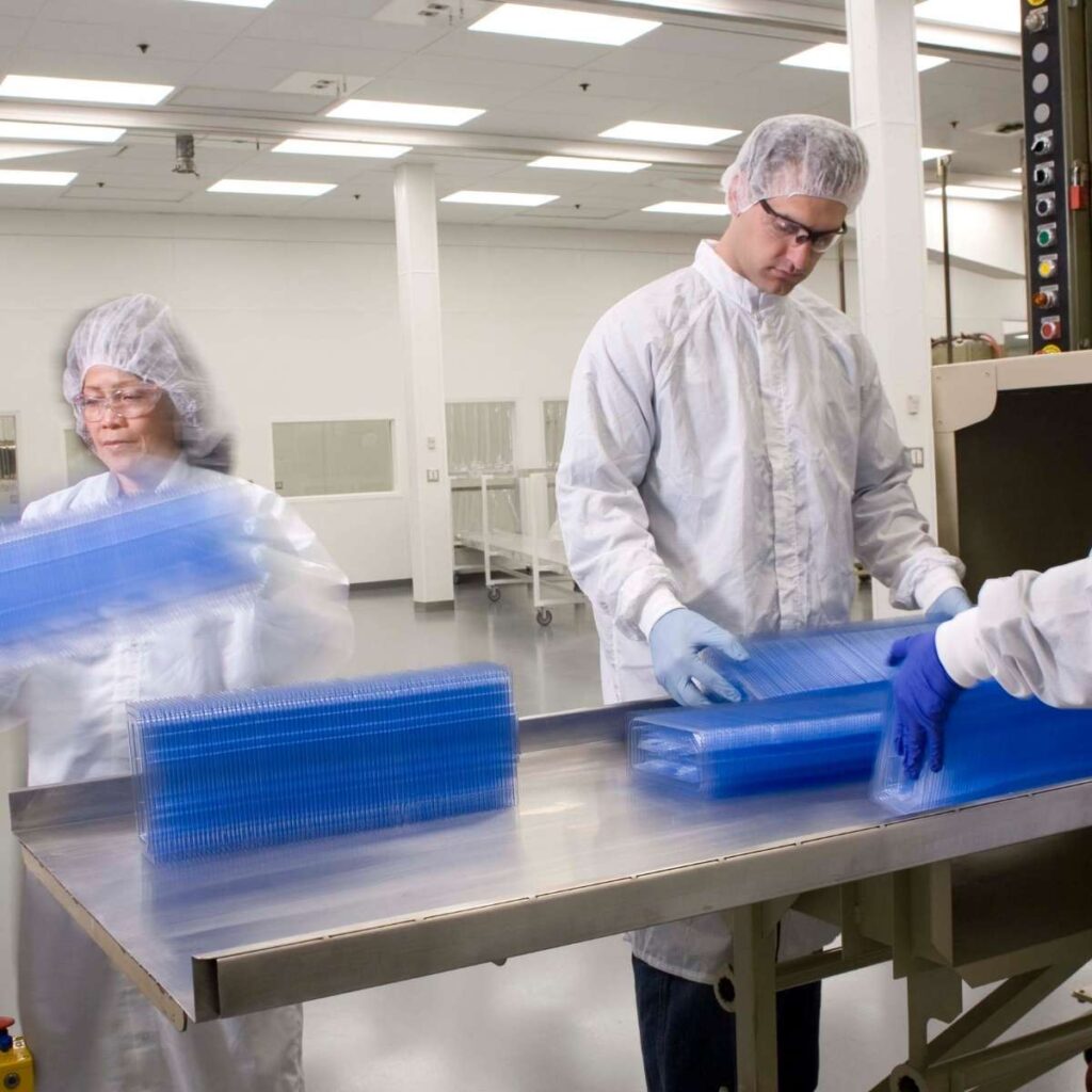 Plastic Ingenuity Unveils ISO Class 8 Clean Room | Plastic Ingenuity Blog