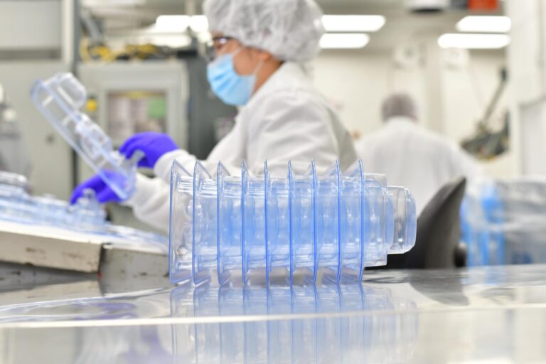 Denest Options in PETG Medical Device Trays